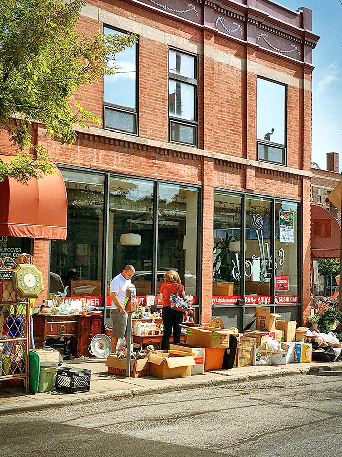 secret treasures antiques & collectibles 9