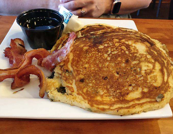 silver dollar bar and restaurant 8