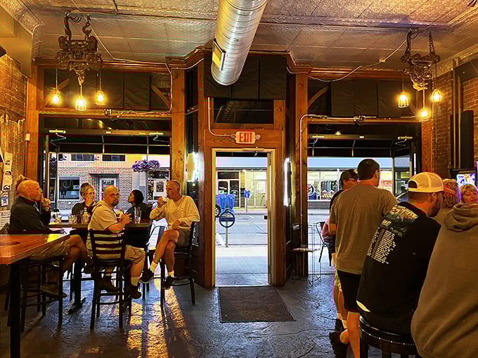 silver dollar bar and restaurant 8