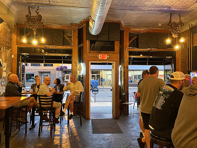 silver dollar bar and restaurant 8