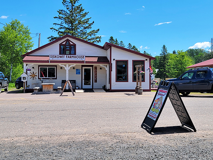 siskowit farmhouse 1