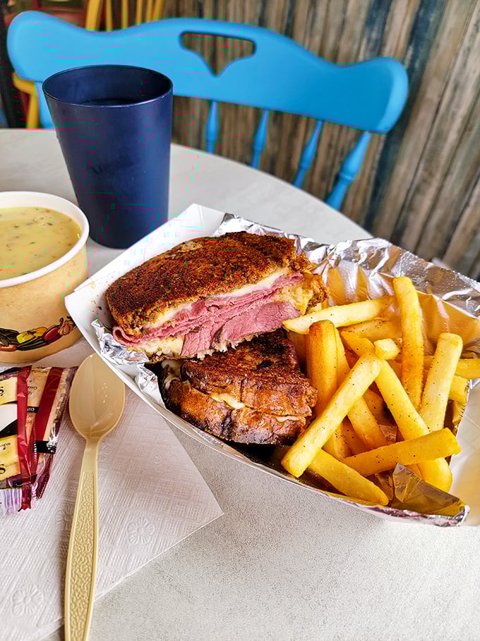 siskowit farmhouse 6