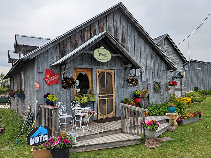 siskowit farmhouse 8