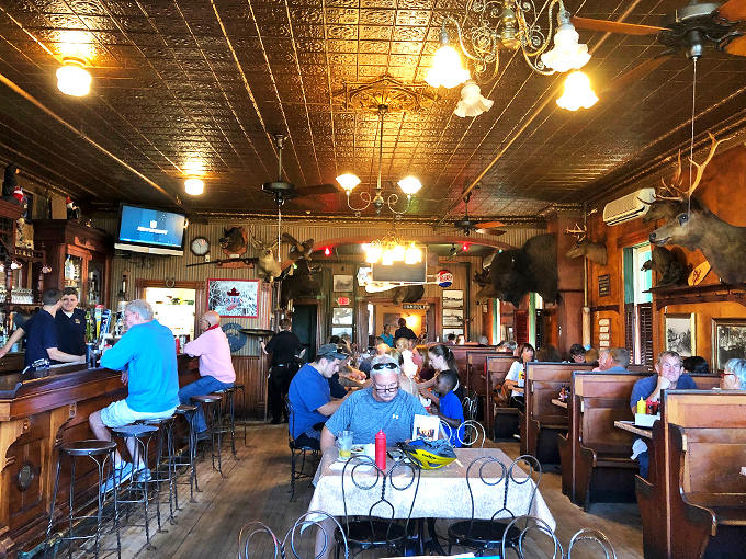 sleder's family tavern 7