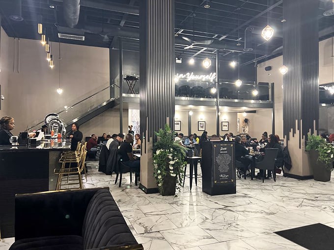 soul&eacute; restaurant 8