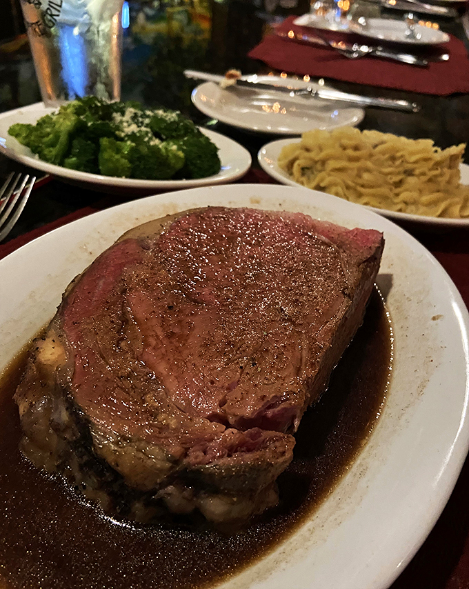 stonehouse restaurant & lounge 4