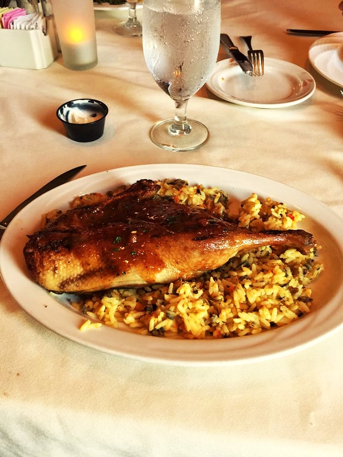 stonehouse restaurant & lounge 8