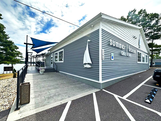 summer house grill & bar 8