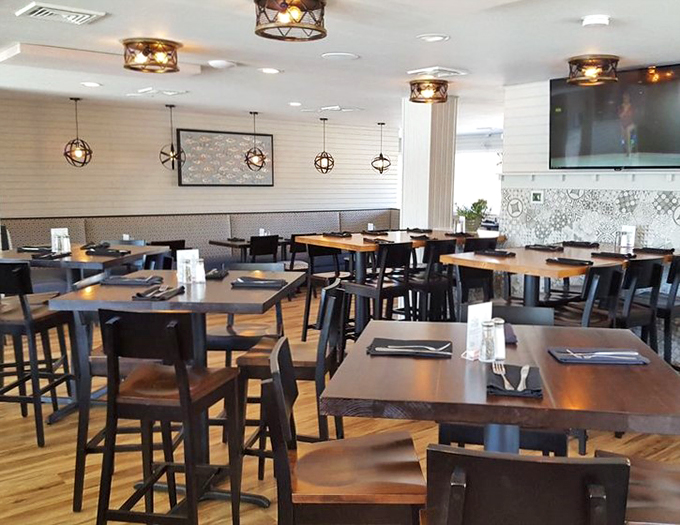 summer house grill & bar 8