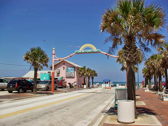 the breakers ocean front restaurant & bar 2