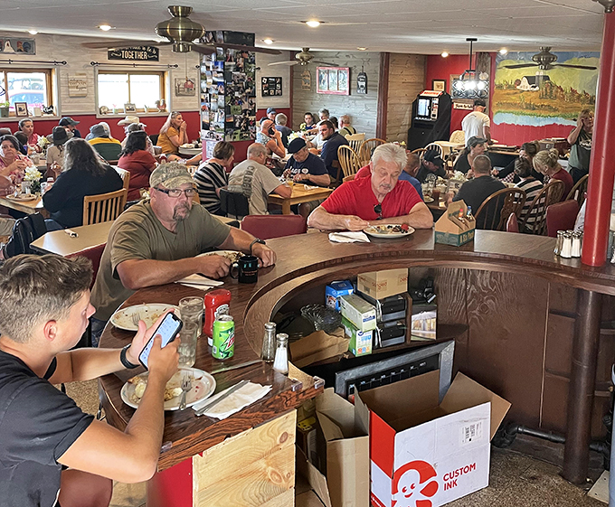 the farmhouse restaurant 8