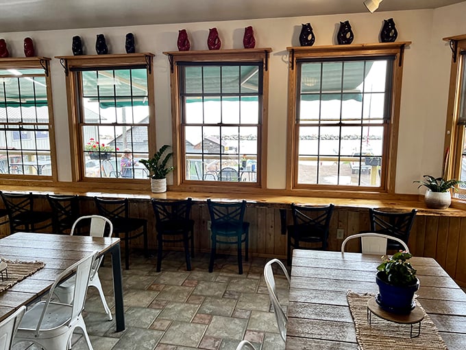 the fisherman&rsquo;s daughter at dockside market 3