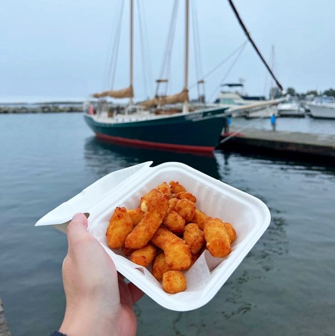 the fisherman&rsquo;s daughter at dockside market 5