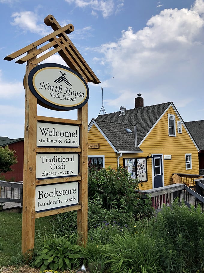 the fisherman&rsquo;s daughter at dockside market 8