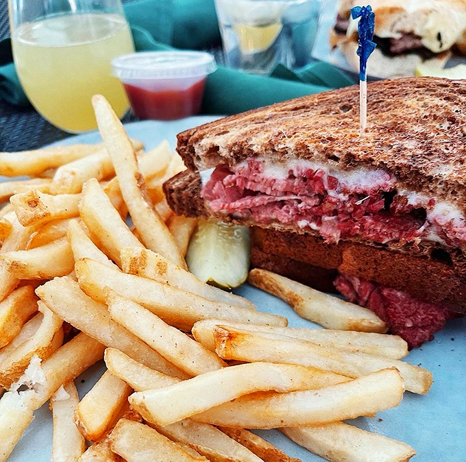 the harp and fiddle 3