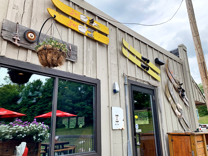 the pickled loon saloon 1