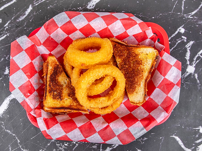 the red top pit stop 7