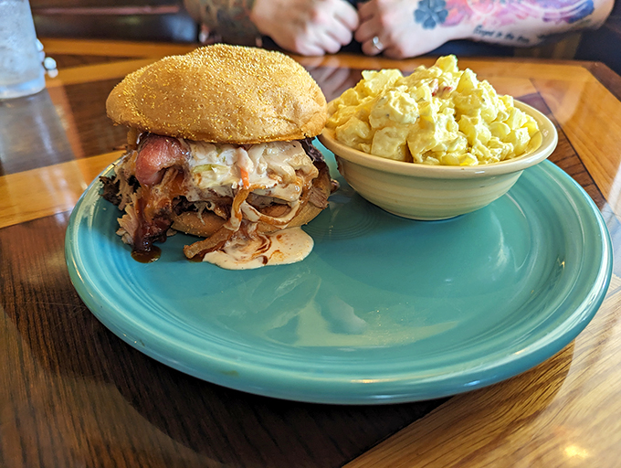 the wooden tie cafe 3