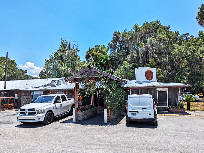 the yearling restaurant 1