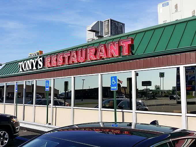 tony's i75 restaurant 1