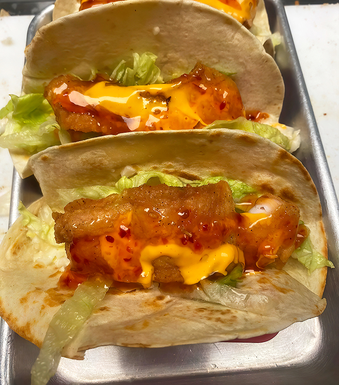 topper&rsquo;s bar and grill 2