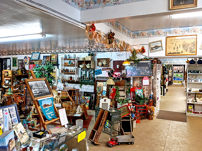 treasures under sugar loaf 3