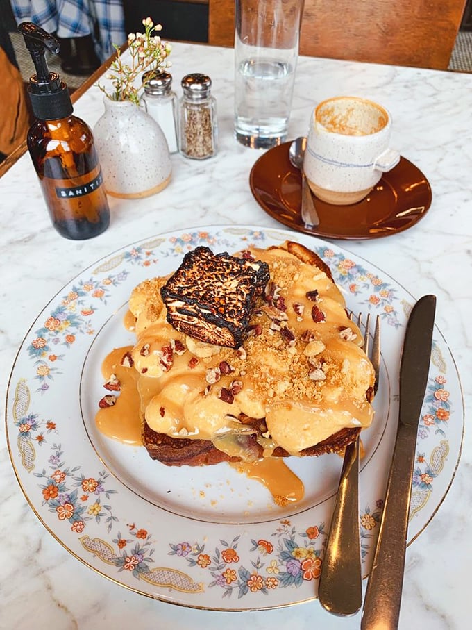 uncle wolfie&rsquo;s breakfast tavern 3