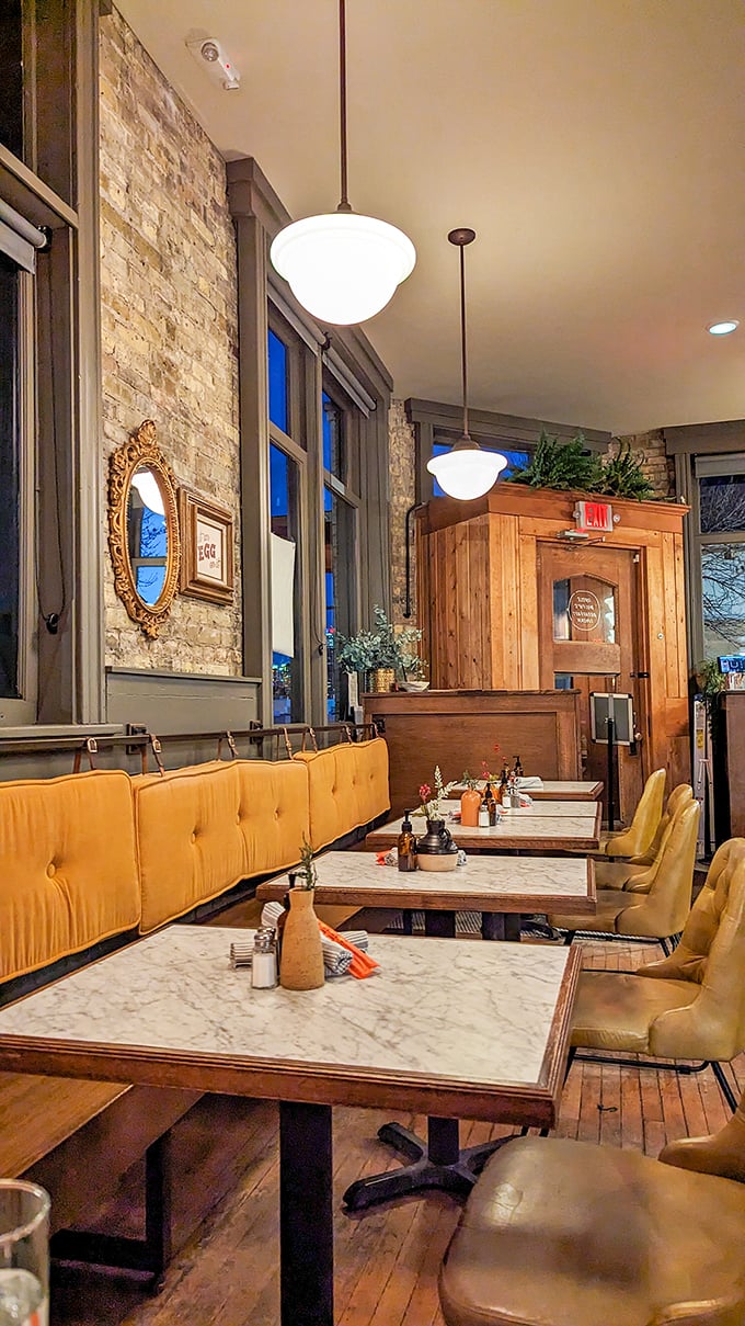 uncle wolfie&rsquo;s breakfast tavern 5