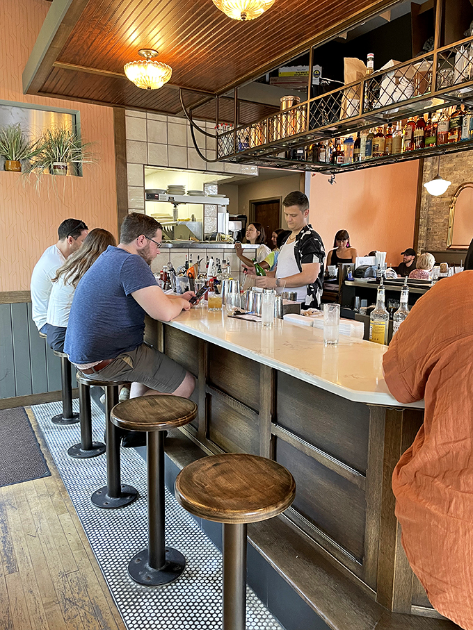 uncle wolfie&rsquo;s breakfast tavern 9