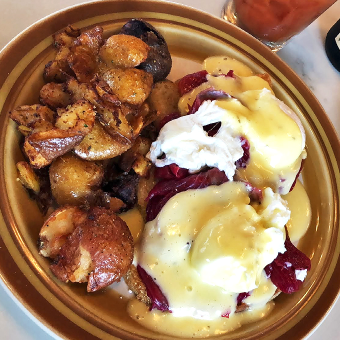 uncle wolfie&rsquo;s breakfast tavern 4