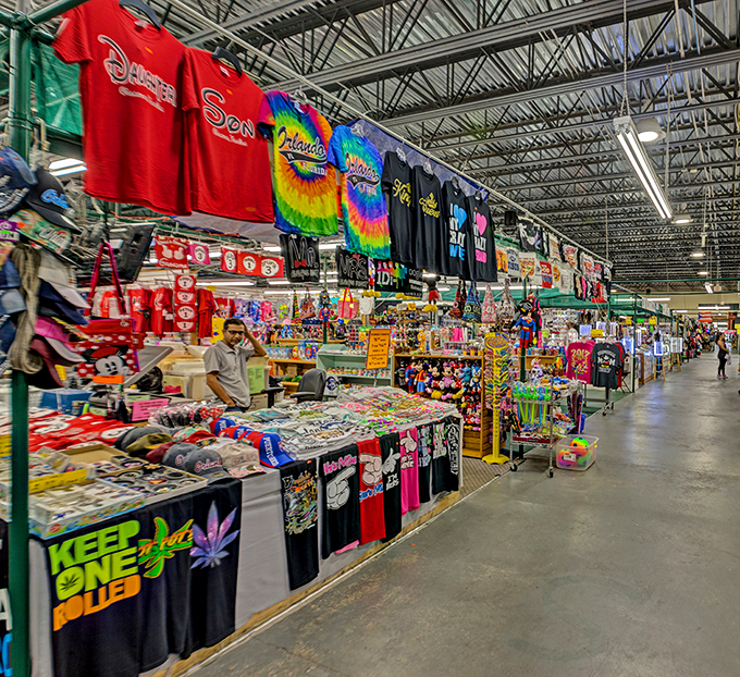 visitors flea market 3