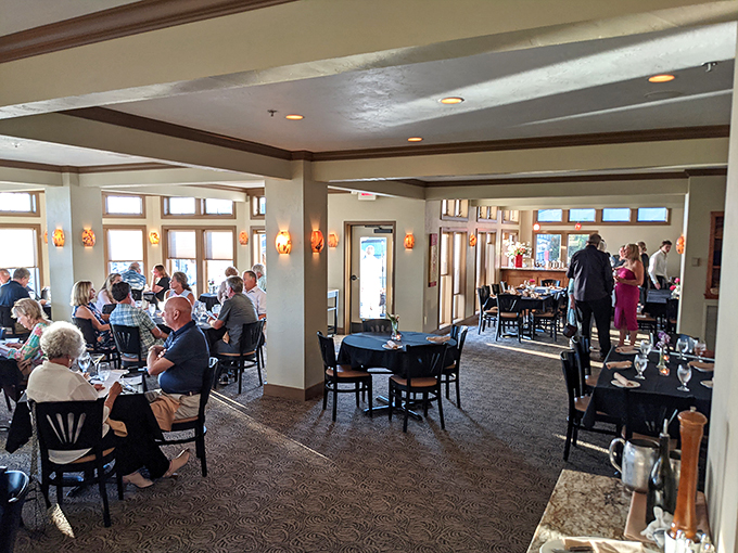 waterfront restaurant 2