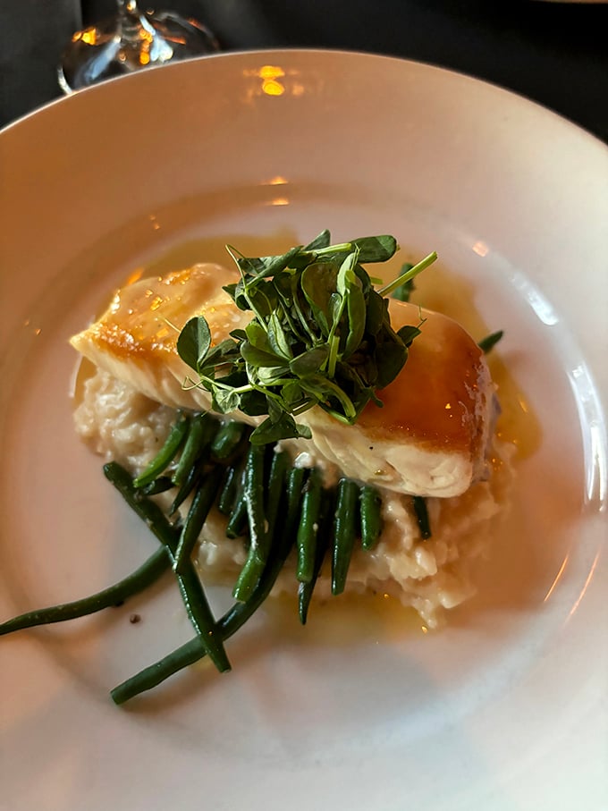 waterfront restaurant 6