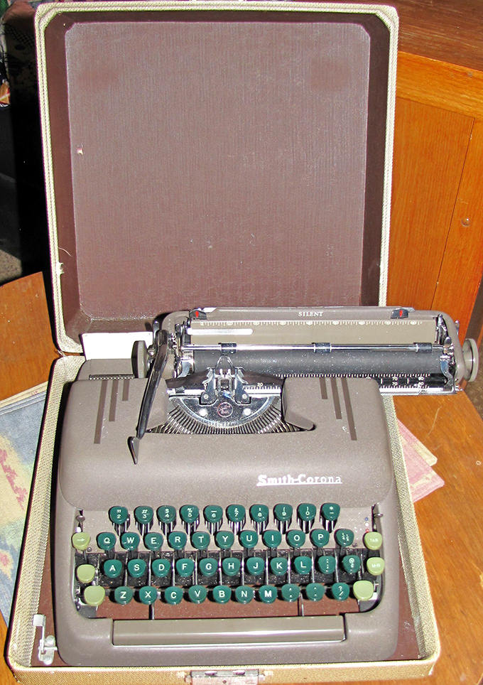 what ever resale mall 8