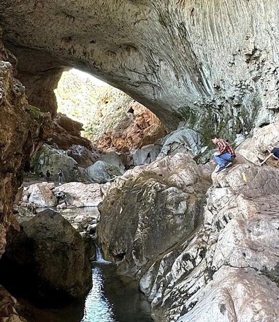 arizona hike secret cave ftr