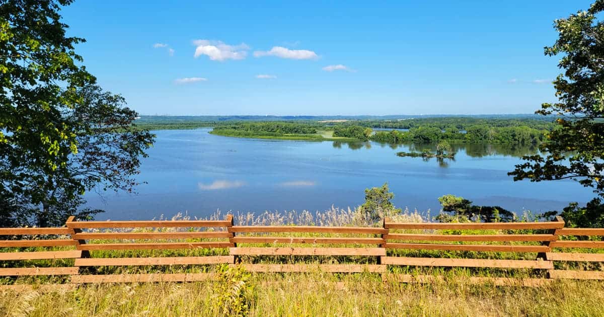 This Breathtaking Overlook In Minnesota Is Too Beautiful To Keep Secret