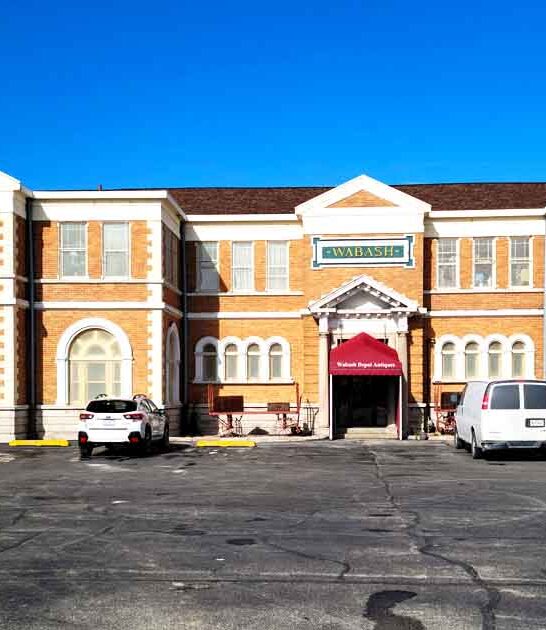 coolest illinois antique store