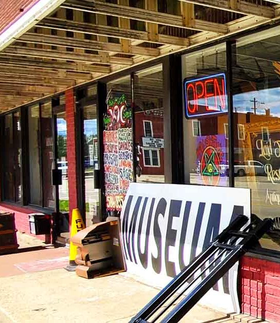 creepy macabre museum michigan ftr