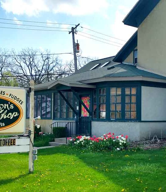 dessert chocolate shop illinois ftr