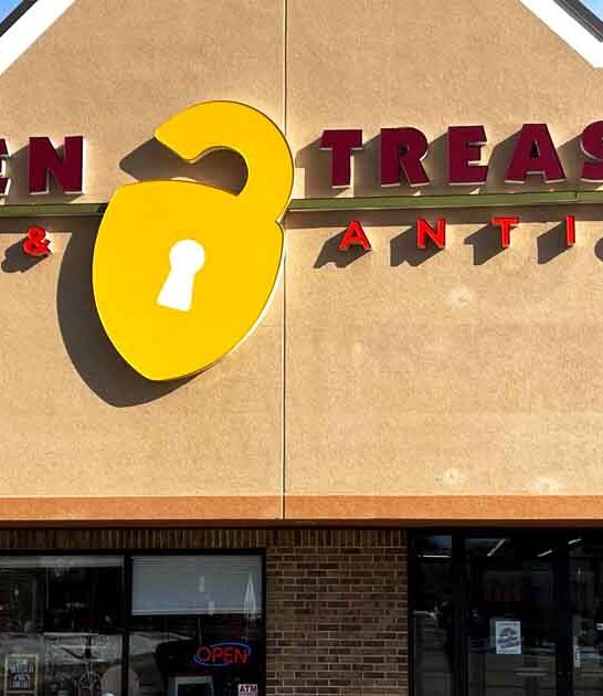 expansive illinois antique store ftr