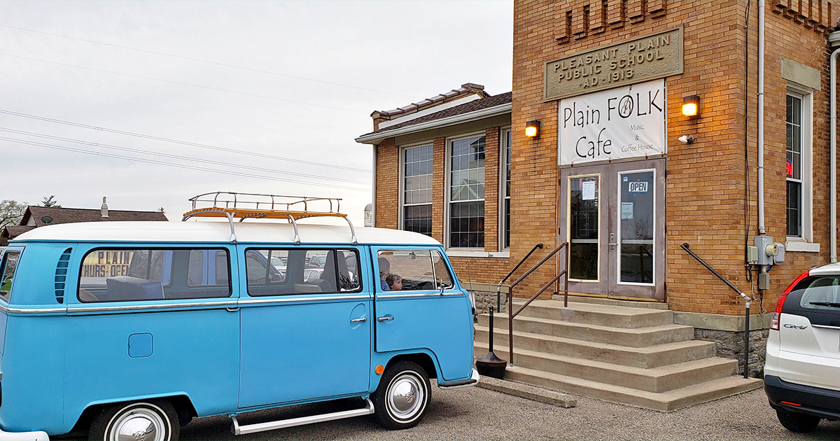 This Hippie-Themed Cafe In Ohio Has Grilled Cheese So Good, It’s Worth ...