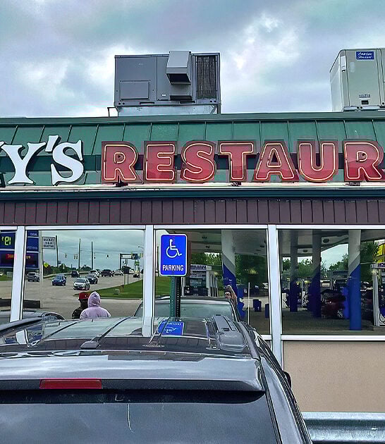 huge blt michigan restaurant ftr