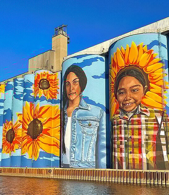 stunning giant mural ohio ftr