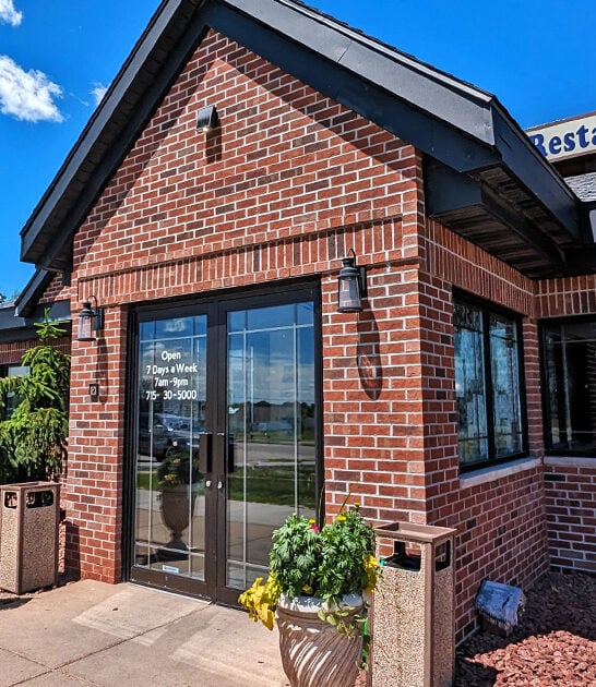 unassuming restaurant skillets wisconsin ftr