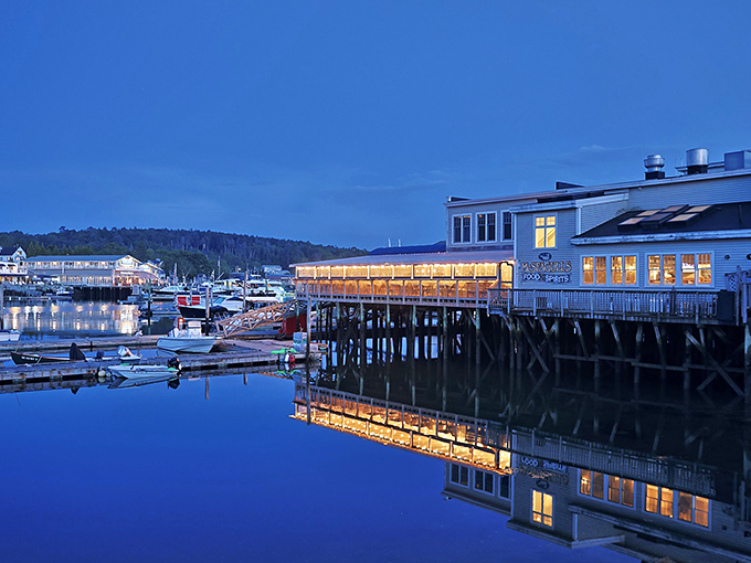Twilight transforms McSeagull's into a maritime Shangri-La. This waterfront wonder glows like a beacon of culinary delight, beckoning hungry sailors and landlubbers alike.