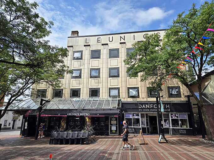A Parisian postcard come to life! Leunig's Bistro beckons with its charming facade, promising a taste of France right in the heart of Burlington.