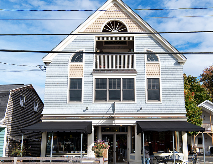 A slice of New England charm! This white clapboard beauty could star in its own Hallmark movie, but the real magic happens inside.