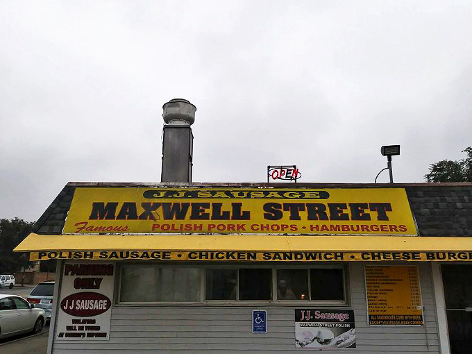 The iconic yellow sign beckons like a beacon of comfort food, promising Maxwell Street-style delights in this unassuming Evergreen Park spot.