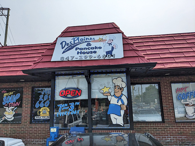 The red-roofed beacon of breakfast hope, where that cartoon chef has been holding his star proudly since before Instagram was invented. 