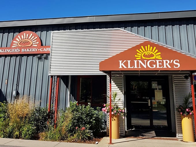 Welcome to carb heaven! Klinger's Bakery stands like a beacon of hope for the breakfast-obsessed.